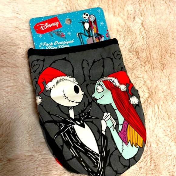 Disney | Kitchen | Nightmare Before Christmas Kitchen Mittens | Poshmark